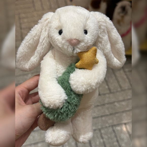 Jellycat | Toys | Jellycat 224 Bashful Bunny With Christmas Tree | Poshmark